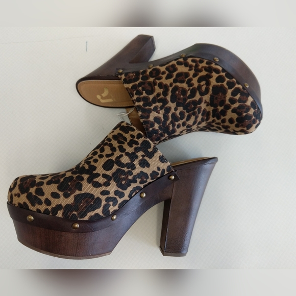 Report | Shoes | Nwt Report Sexy Cheetah Print Chunky High Heel Clogs ...